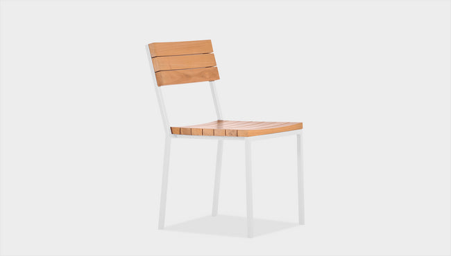 Stackable Chairs – Reddie